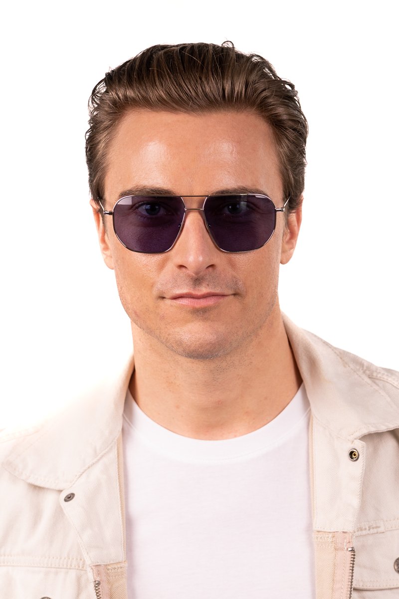 Kits.com -- Roger Sun